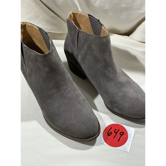 Lucky Brand | Shoes | Womans Lucky Brand Size 7 Gray Suede Ankle Booty ...